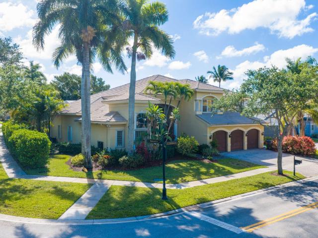 19234 S Creekshore Ct, Boca Raton, FL 33498 | MLS #B26017