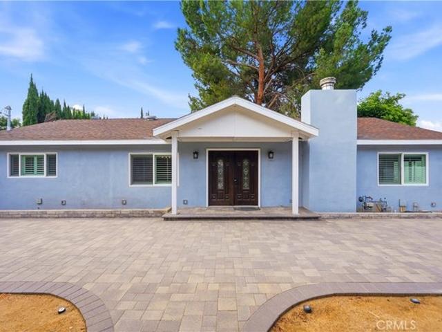19238 Strathern St, Reseda, CA 91335