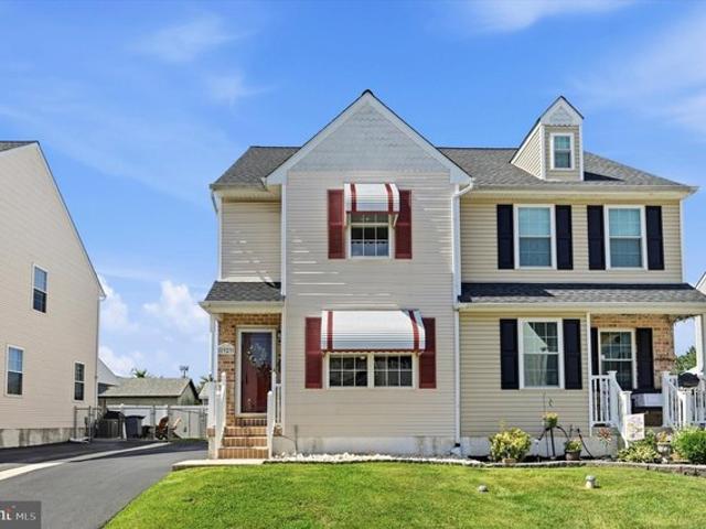 1923 Oak Leaf Ln, Holmes, PA 19043