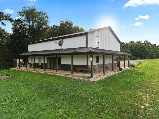 1923 Bush Rd, Cadiz, KY 42211