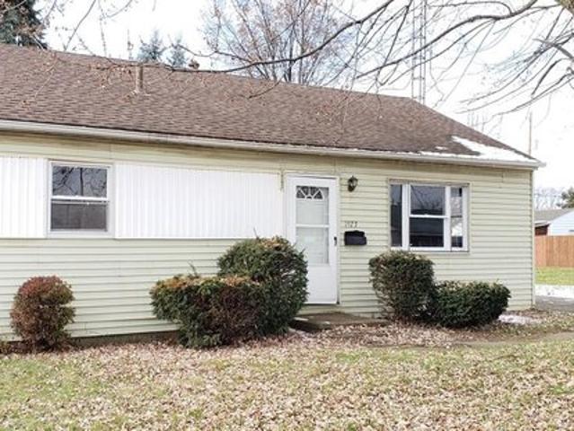 1923 Bollinger Ave NE, Canton, OH 44705
