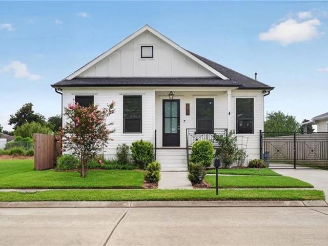 1923 Center St, Arabi, LA 70032