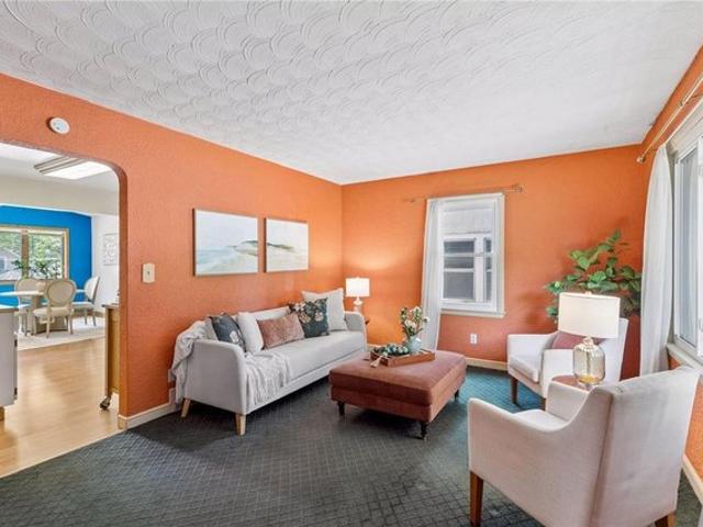 1923 Cottage Ave E, Saint Paul, MN 55119