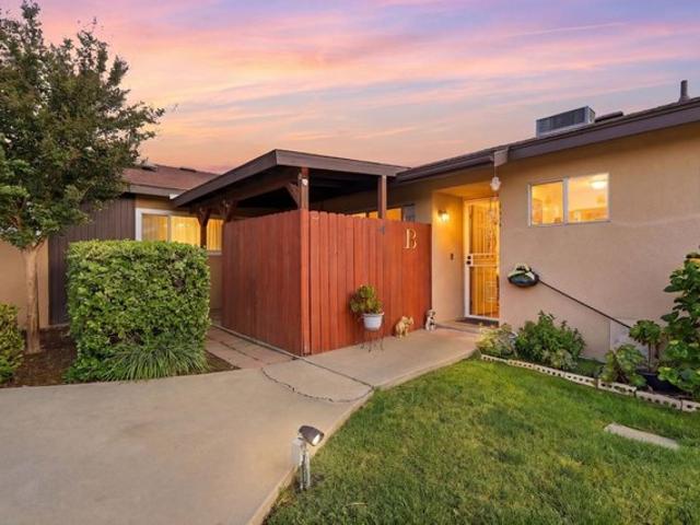 1923 Emma Lee Ln, Hanford, CA 93230