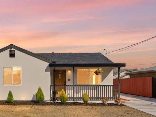 1923 Juliesse Ave, Sacramento, CA 95815 | MLS #226022 | Compass