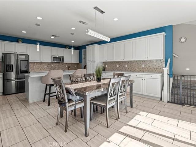 1923 Ray Abril Jr Ln, Colton, CA 92324