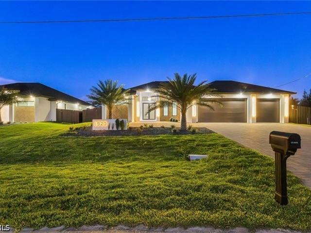 1923 SW 15th Pl, Cape Coral, FL 33991
