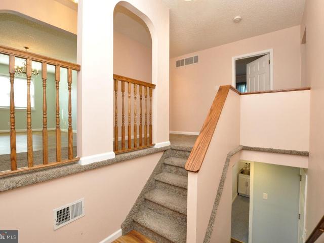 192 Canterbury Rd, Mount Laurel, NJ 08054 | MLS #NJBL2109