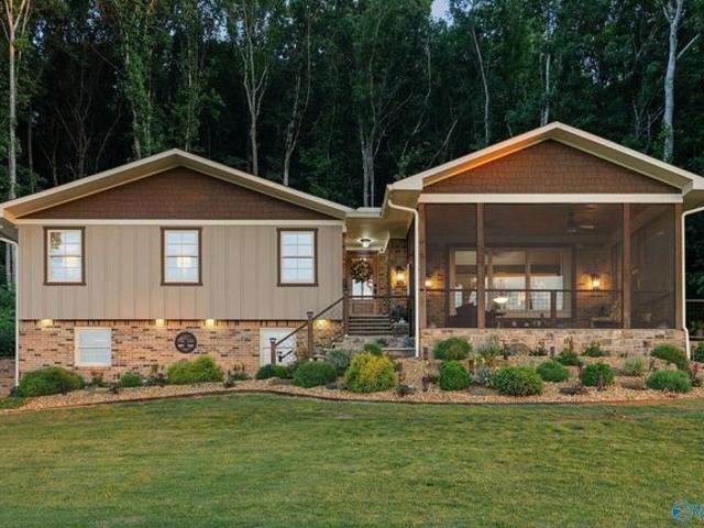 192 Cherry Wood Rd, Hartselle, AL 35640