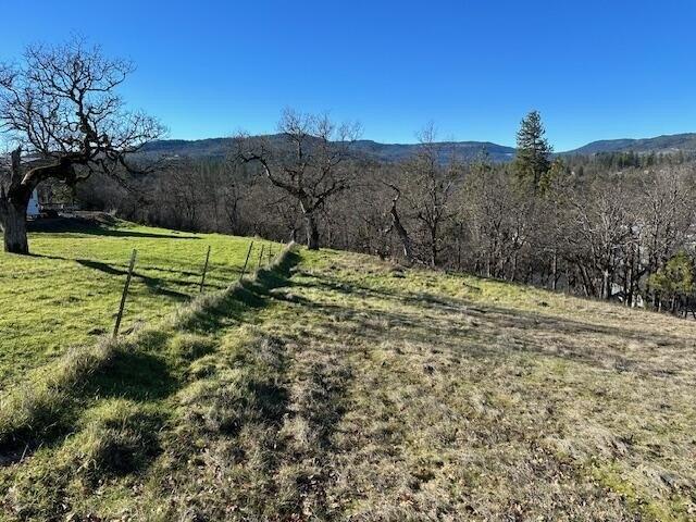 192 Cindy Way, Shady Cove, OR 97539