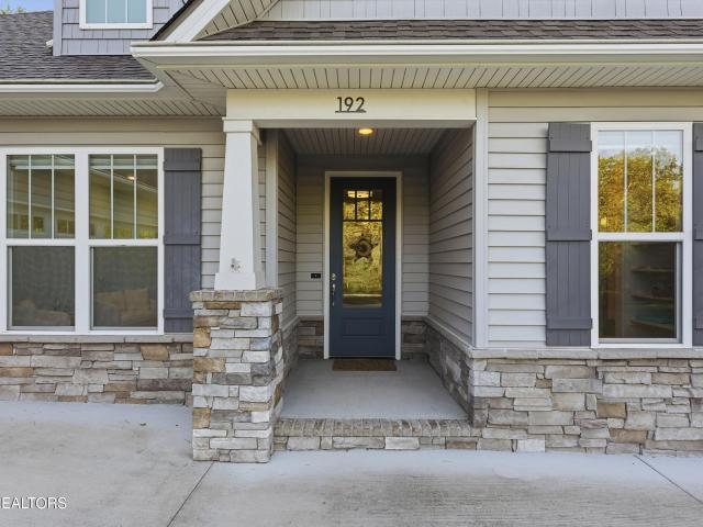 192 Amohi Way