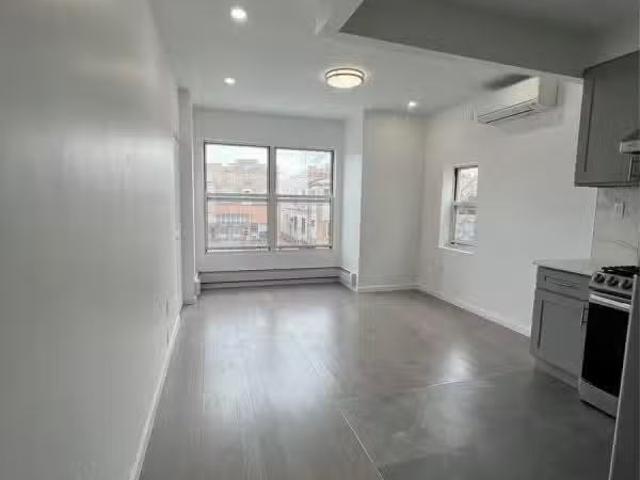 192 BAY 34TH Street, Brooklyn, NY 11214