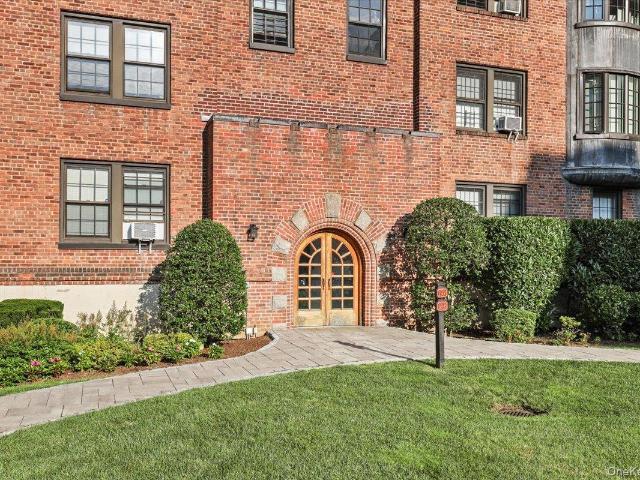 192 Garth Road 4O