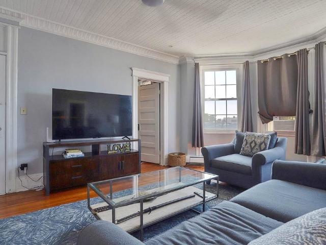 192 Griffith St Unit# 3, Jc, Heights, US, NJ
