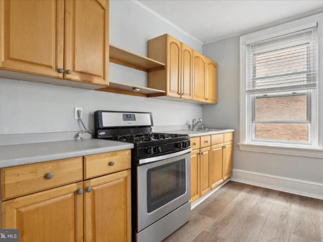 192 Dupont Street # 2