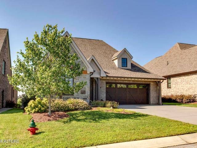 192 E Highlands Circle