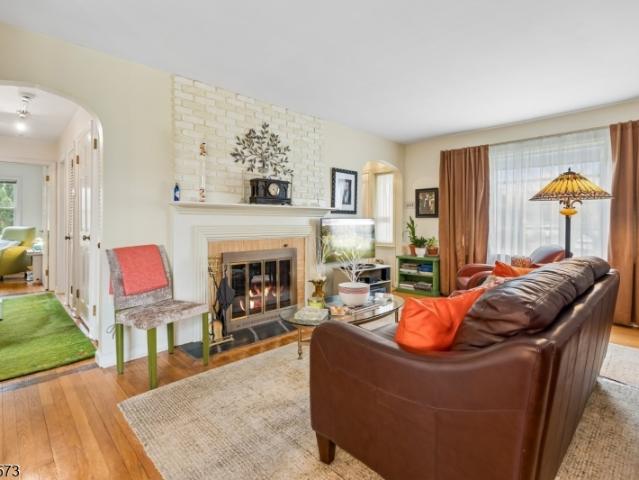 192 Elmwood Ave