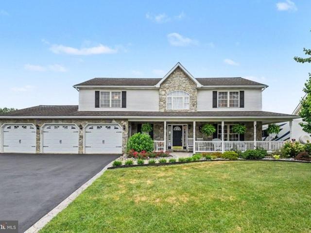 192 Fairway Dr, Denver, PA 17517