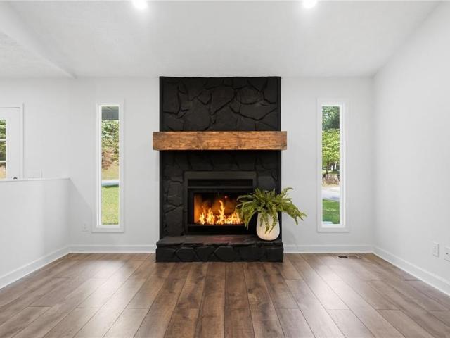 192 Shalloway NE Drive Unit #3