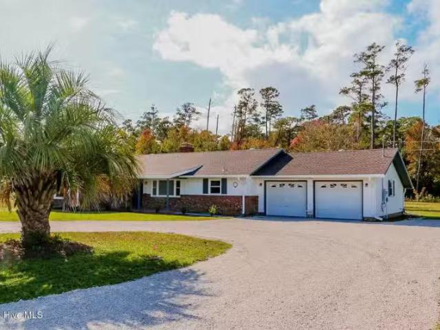 192 Shore Drive, Beaufort, NC 28516