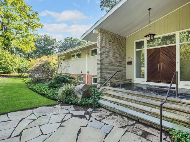 192 Stonehurst, Tenafly, US, NJ