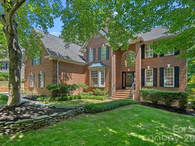 192 Sunrise Cir, Mooresville, NC 28117
