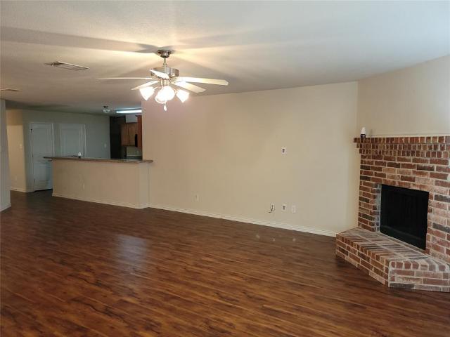 1934 Mosley Drive