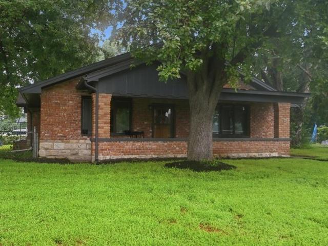 1934 NW Fillmore St, Topeka, KS 66608
