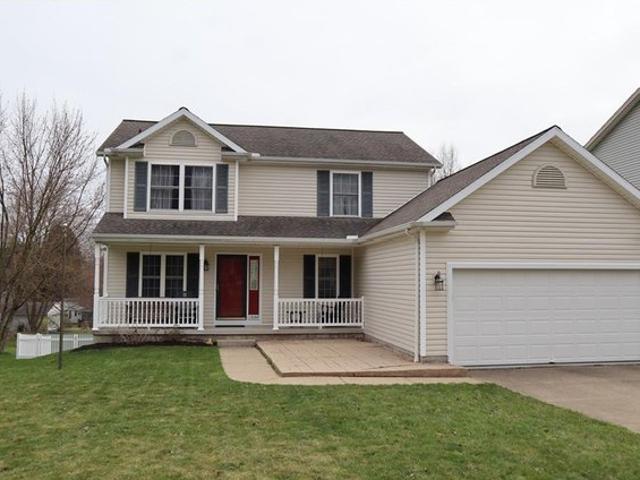 1934 Cherrywood Ln, Akron, OH 44312