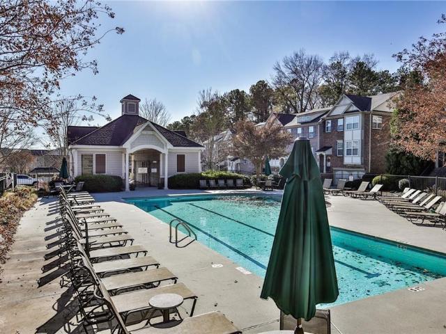 1934 Cobblestone Circle NE
