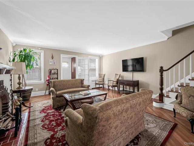 1934 E 29th Street HSE