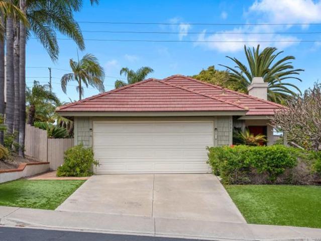 1934 Rosewood St, Vista, CA 92081