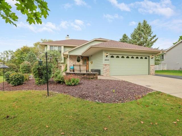 19353 Eureka Ct, Farmington, MN 55024