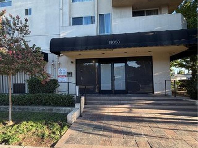 19350 Sherman Way, Los Angeles, CA 91335