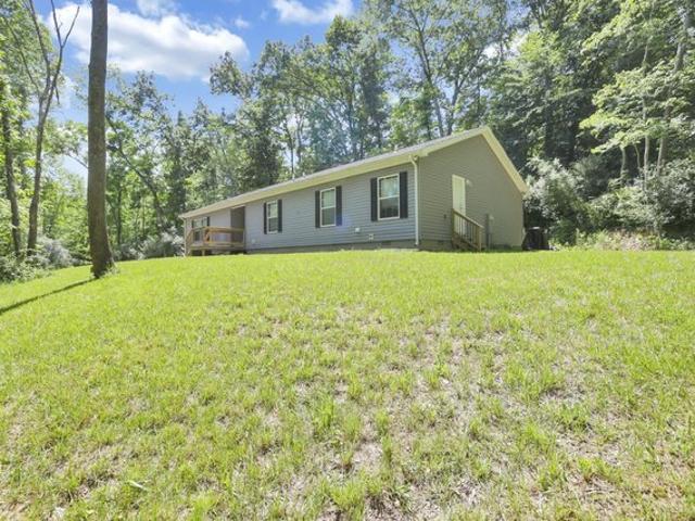 19354 Deerberry Ln, Rockbridge, OH 43149