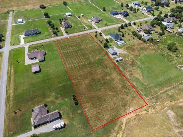 19355 Carriage Ct, Mounds, OK 74047