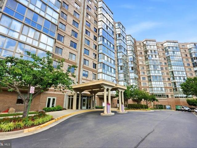 19355 Cypress Ridge Ter Unit 408, Leesburg, VA 20176
