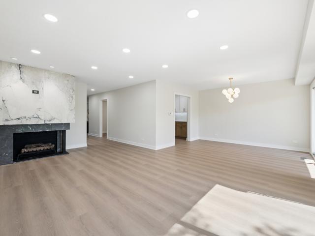 1935 Mission Hills Ln, Northbrook, IL 60062 | MLS #12639 | Compass