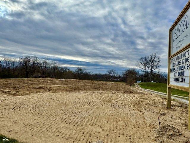 1935 N Ewing St, Seymour, IN 47274