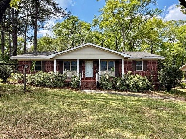 1935 Denton Rd, Dothan, AL 36303