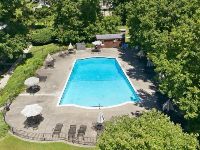 1935 Gardiner Ln APT D48