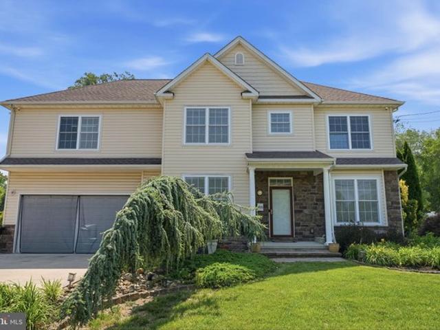 1935 Hulmeville Rd, Bensalem, PA 19020