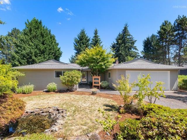 1935 Hillhouse Dr, West Linn, OR 97068