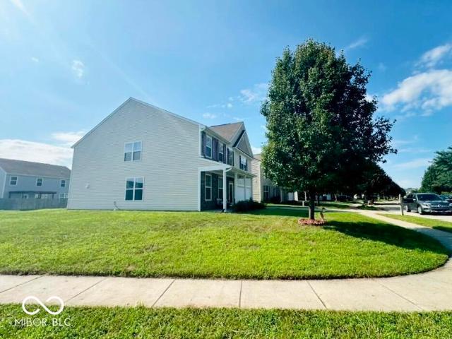 1935 Lakecrest Drive
