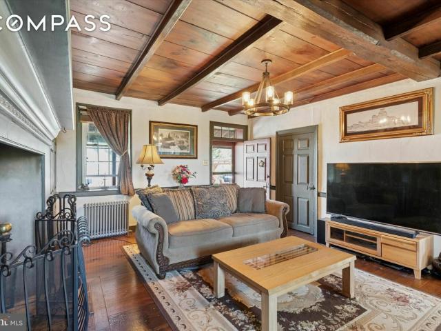1935 Penngrove Ter, Lansdale, PA