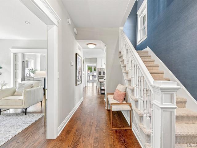 1935 W 37th Avenue