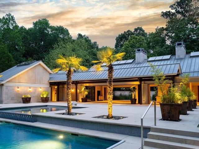 1935 W Paces Ferry Rd NW, Atlanta, GA 30327