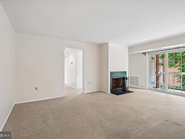 1935 Wilson Lane # 304