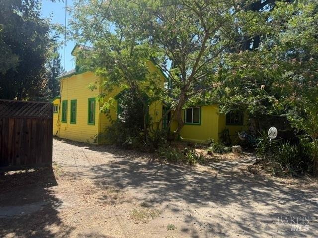 19360 7th St E, Sonoma, CA 95476