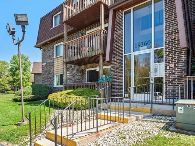 19360 Wolf Rd Apt 9, Mokena, IL 60448